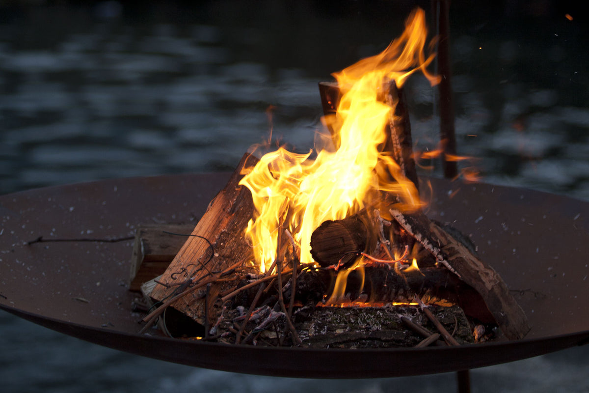 Know Your Wood! A Few Tips For Picking The Right Fire Pit Fuel | The ...
